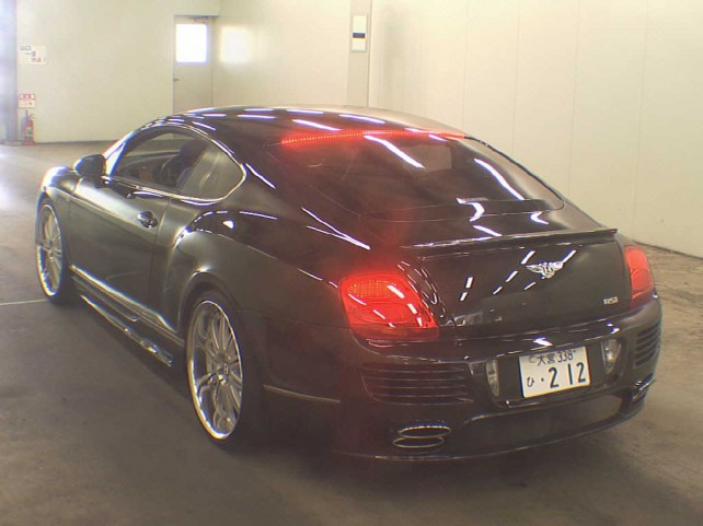 Mer "exotiskt JDM"; Bentley Continental GT och Aston Martin DB9 ...